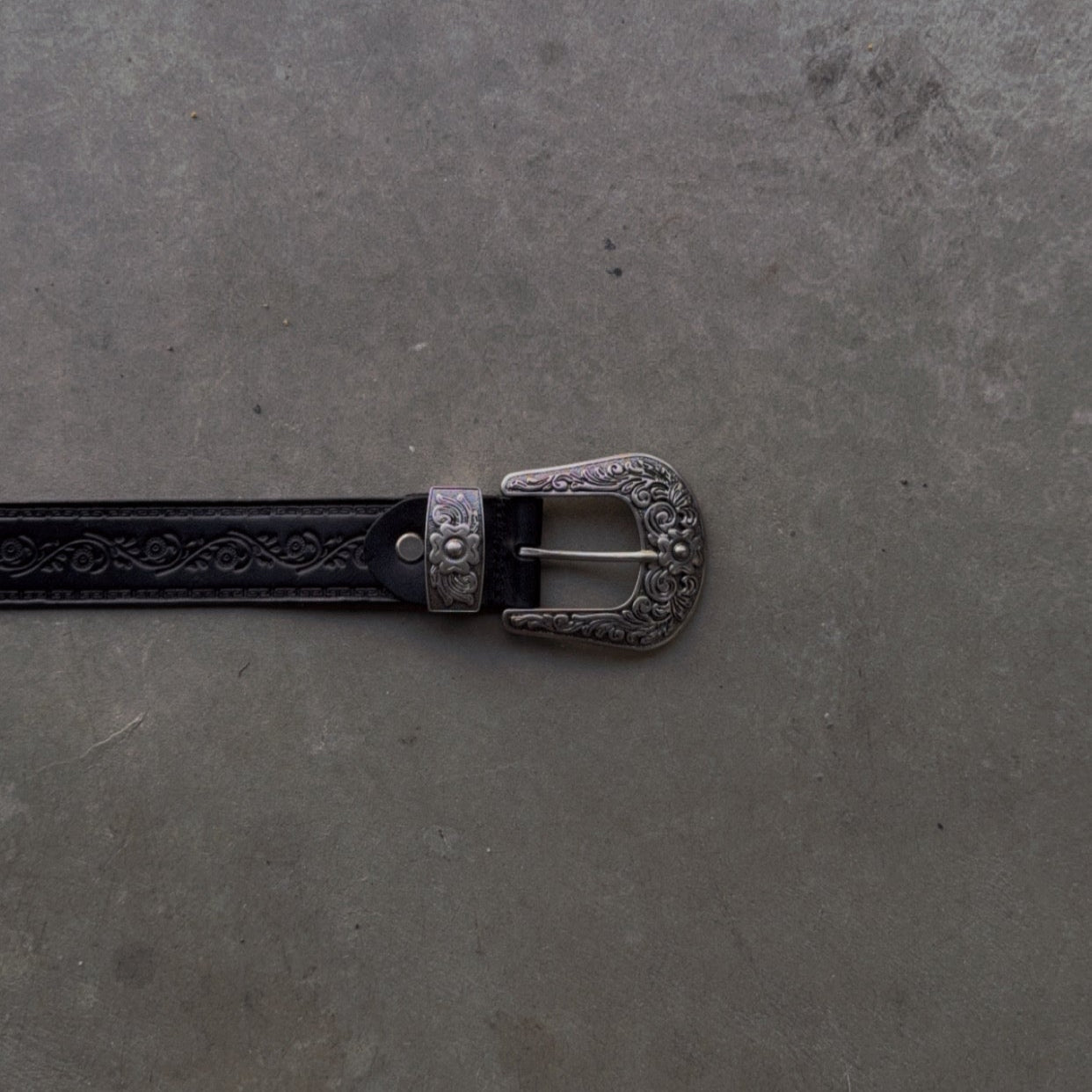 SLINGER BELT [NOIR] – NIGHTMARKET